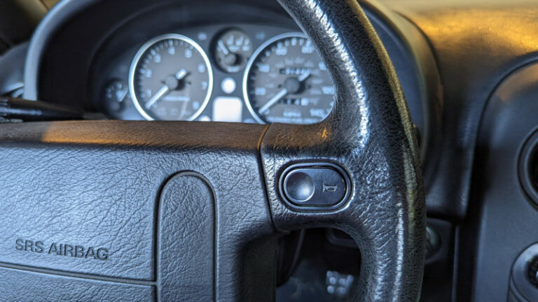 4 Reasons You Should Honk Your Horn (And 4 Reasons Not To)