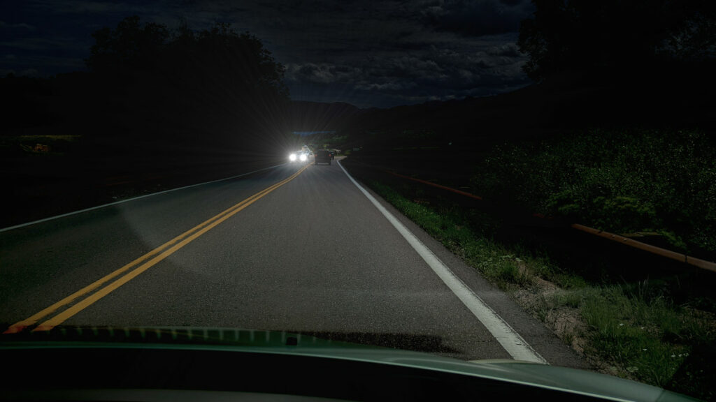 How To Avoid Glare From Oncoming Headlights 7 Tips how-to-avoid-glare-from-oncoming-headlights-7-tips